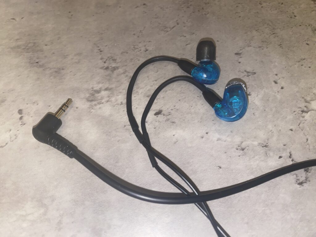 【プロも使う!】SHURE SE215 SPEをレビュー！FPSゲームにおすすめ？